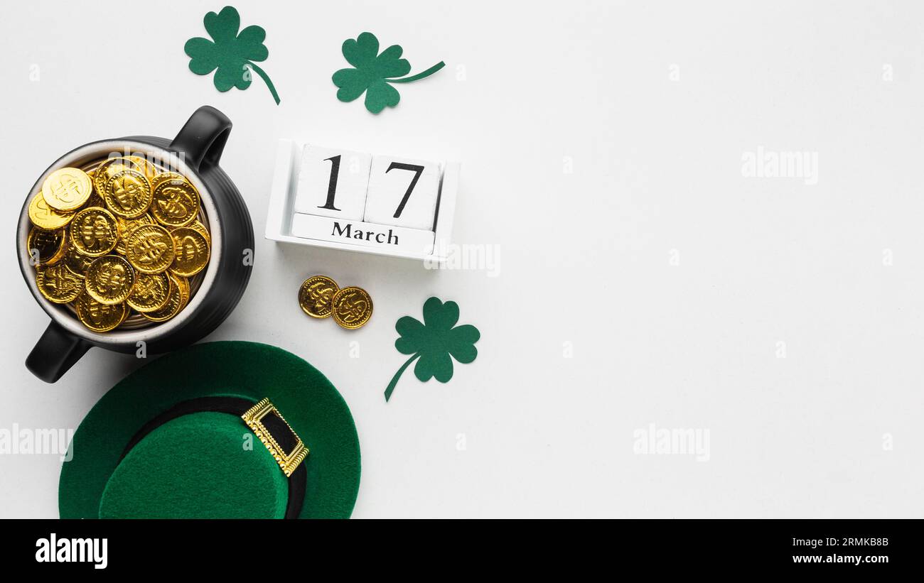 Celtic cauldron hi-res stock photography and images - Alamy