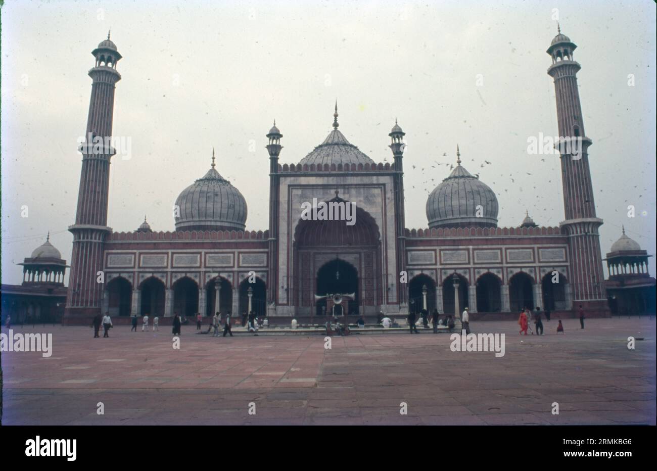 Masjid-i-Jehan-Numa, commonly known as the Jama Masjid of Delhi, is one ...