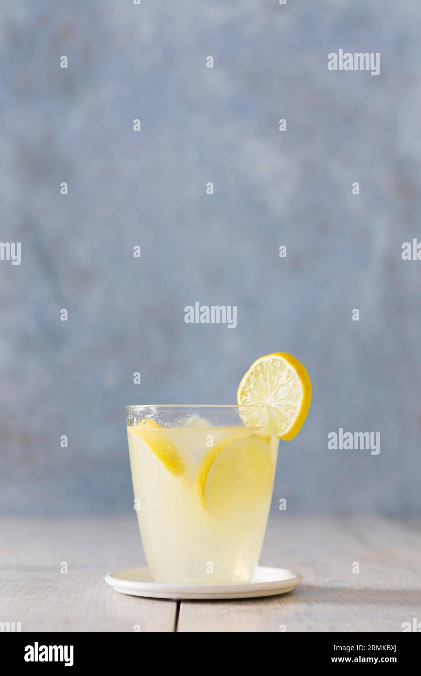 Front view glass lemonade Stock Photo - Alamy