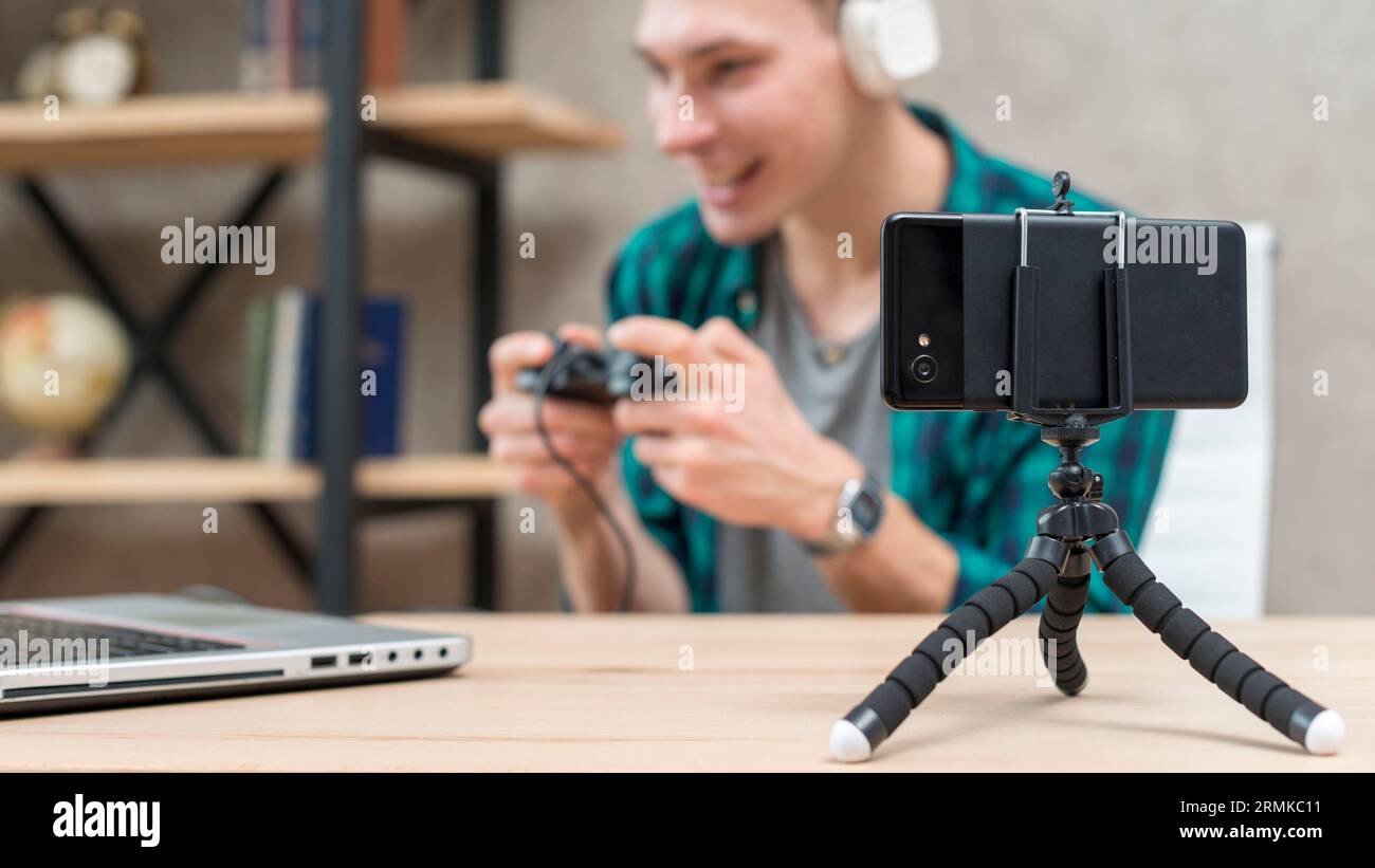 Cyber gaming hi-res stock photography and images - Alamy