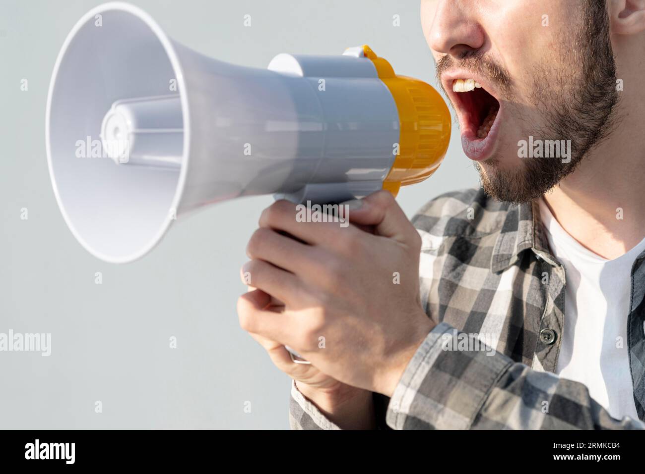 Shouting depiction hi-res stock photography and images - Alamy