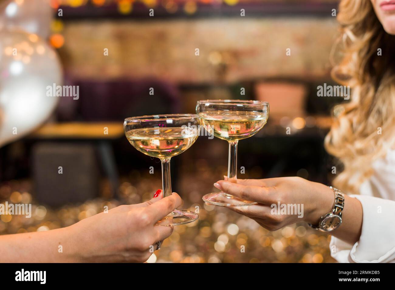 Night club woman hand hi-res stock photography and images - Alamy