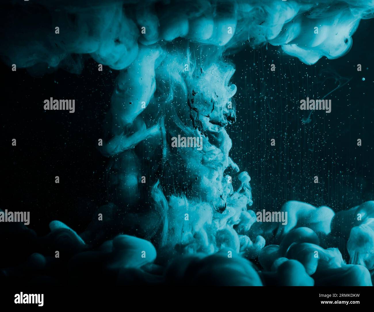 Dark fluid abstract hi-res stock photography and images - Alamy