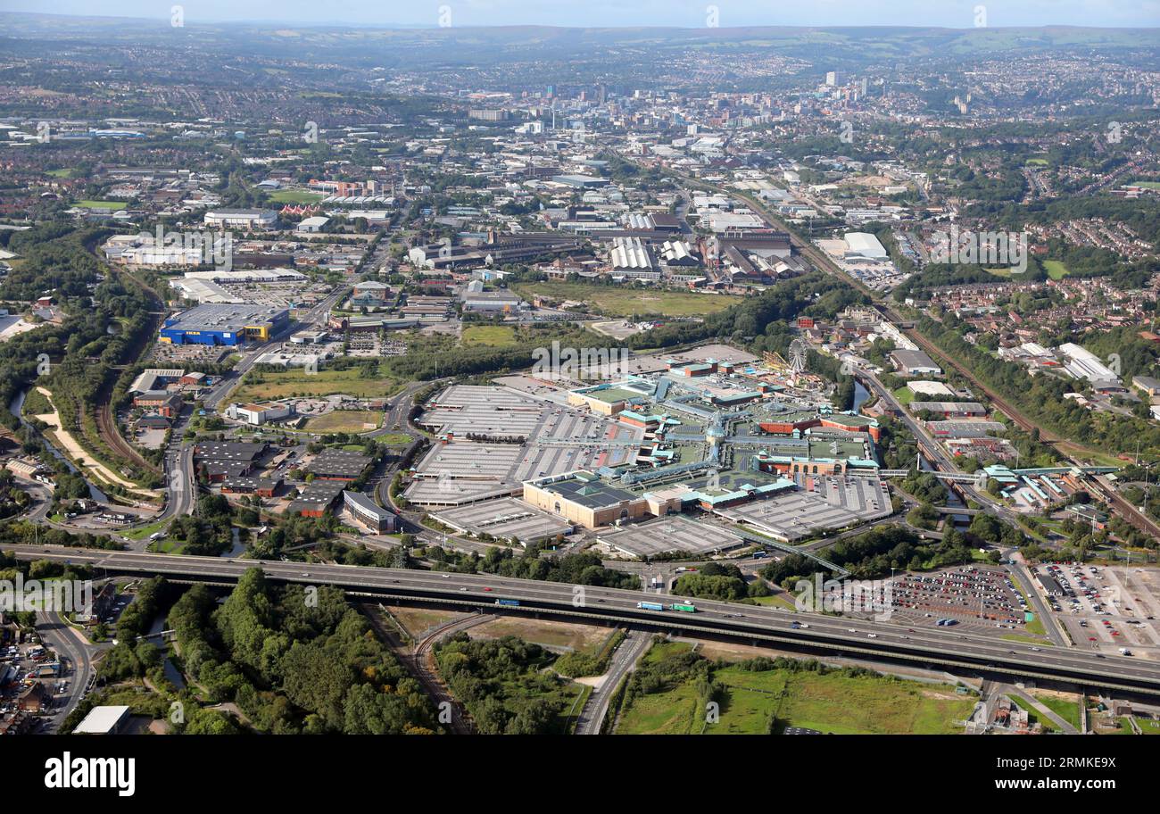 aerial view of the Meadowhall Shopping Centre and Sheffield city ...