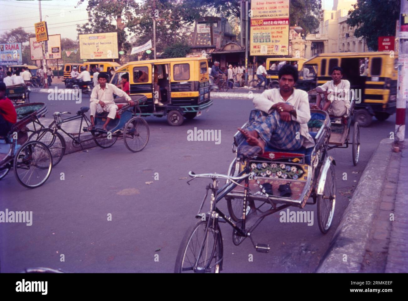Rickshaw Stand, Lucknow Street, Utter Pradesh, India Stock Photo - Alamy