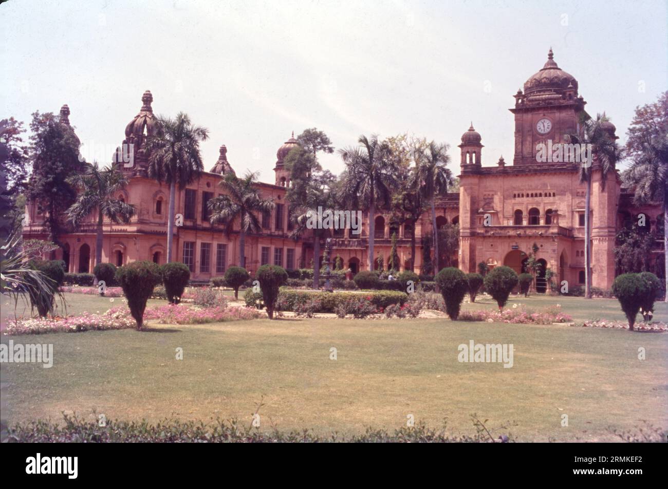 University of lucknow hi-res stock photography and images - Alamy