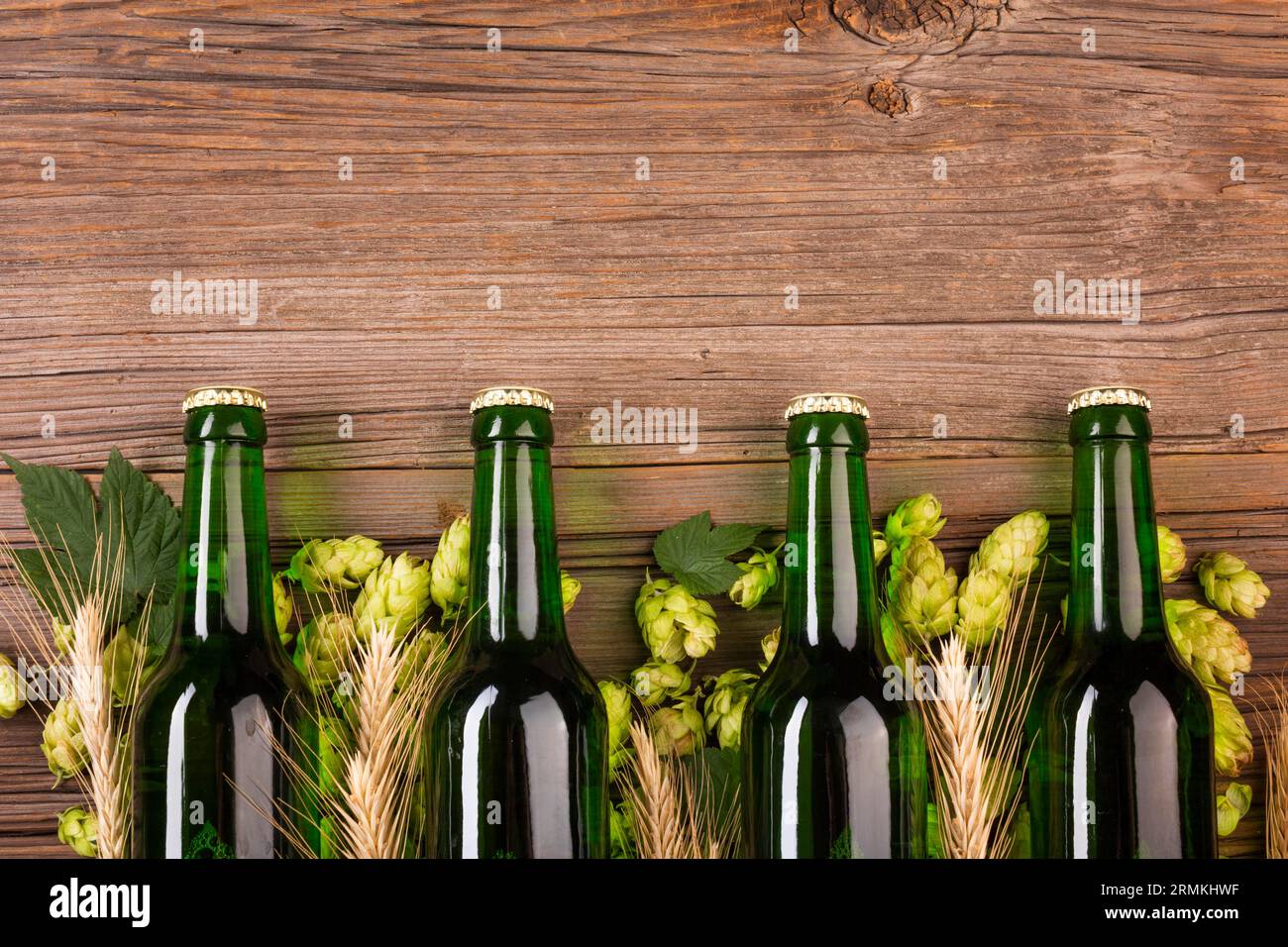 Green beer bottles hi-res stock photography and images - Alamy