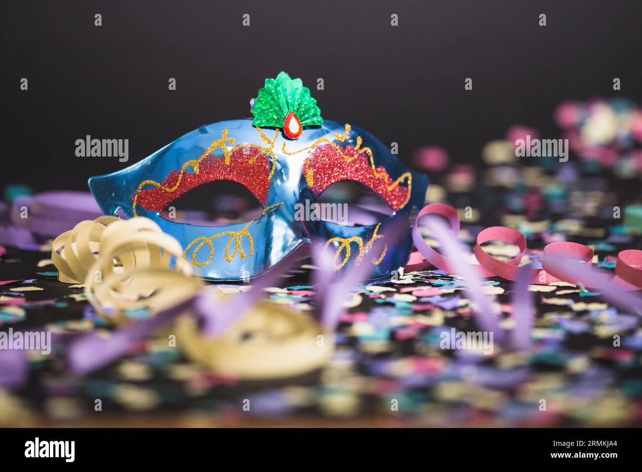 Coriander confetti hi-res stock photography and images - Alamy