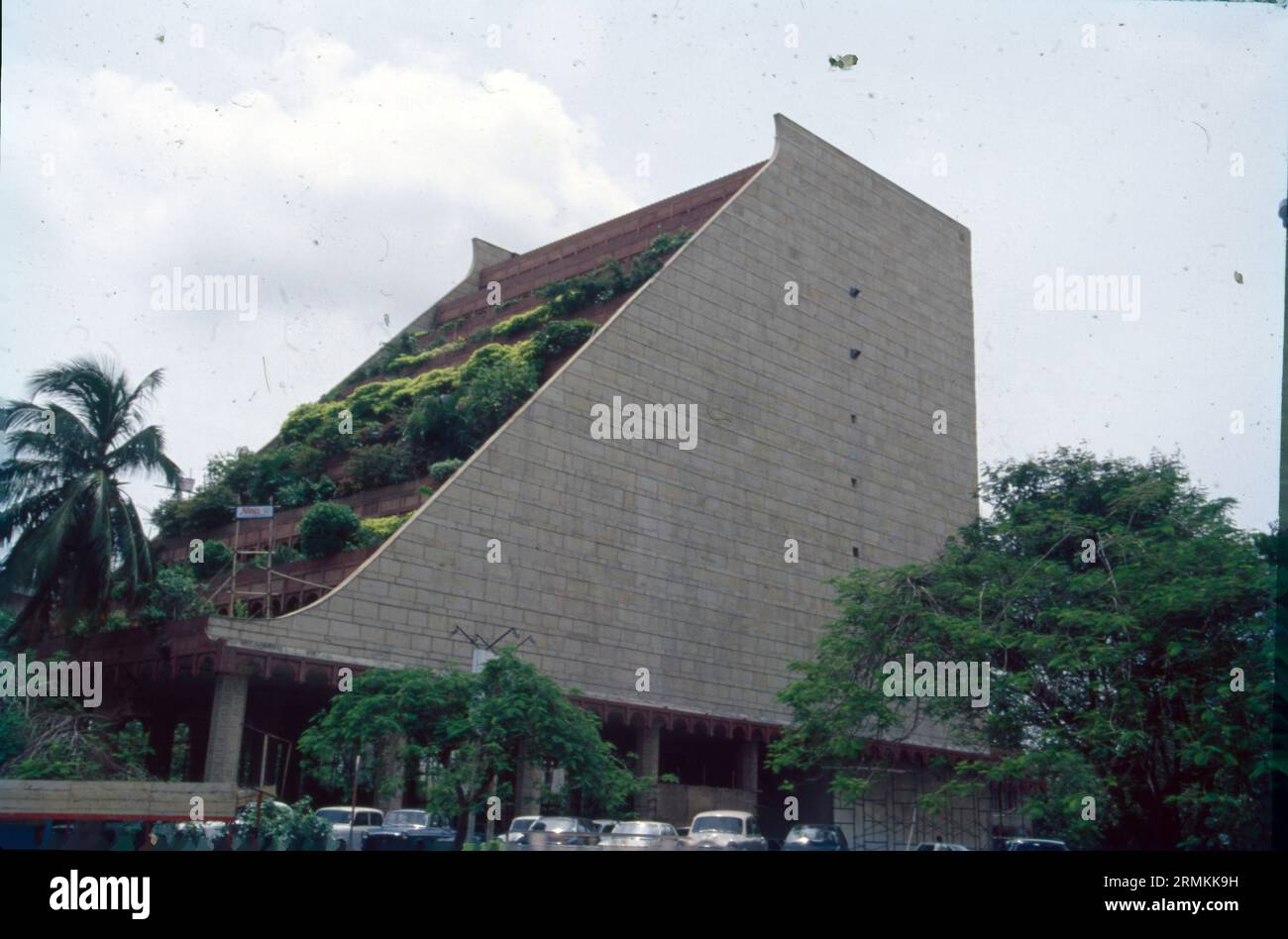 Corporate Business House Building, Sloping Shape, Bombay, India Stock ...