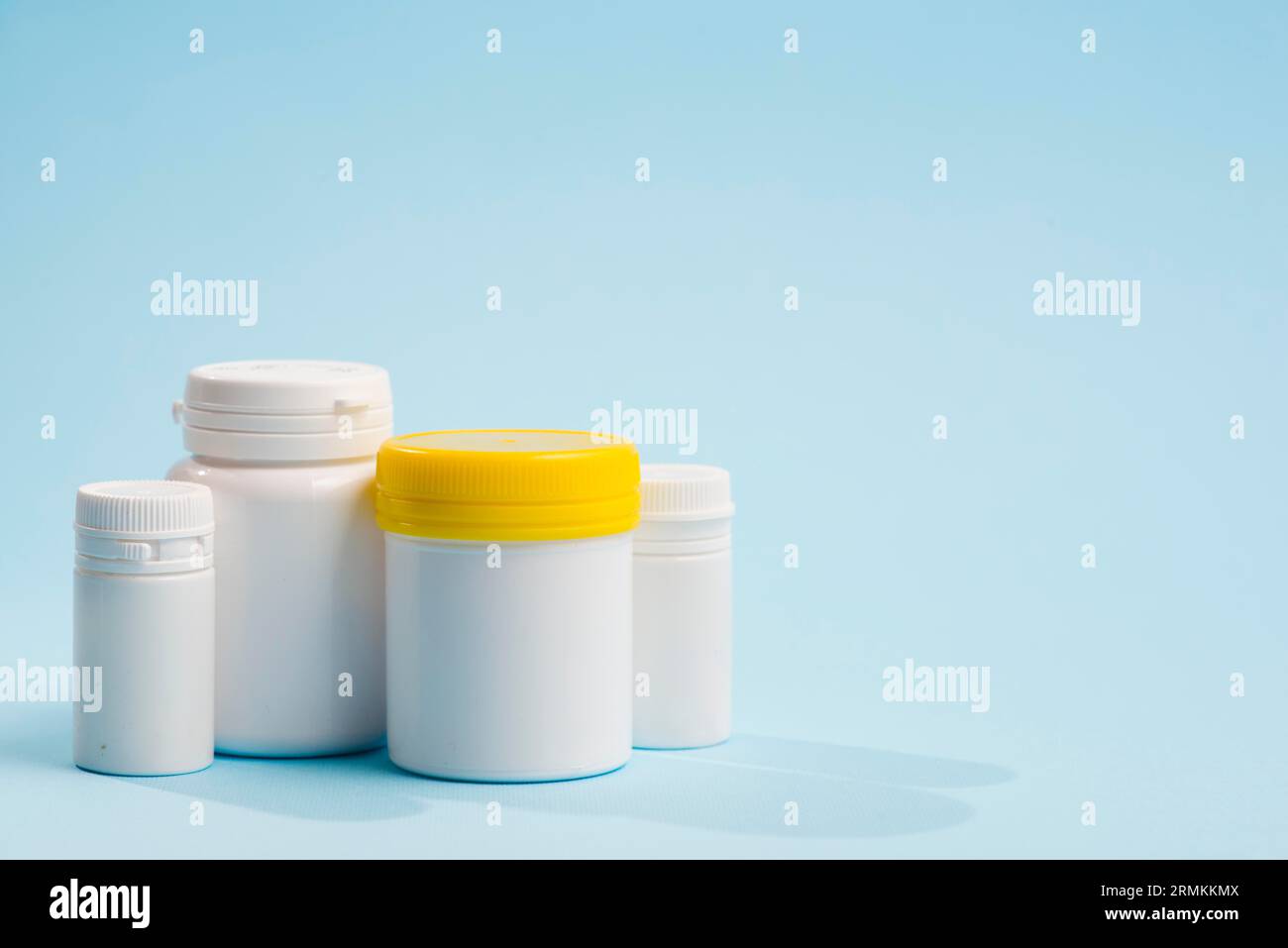 Capsule bottles hi-res stock photography and images - Alamy