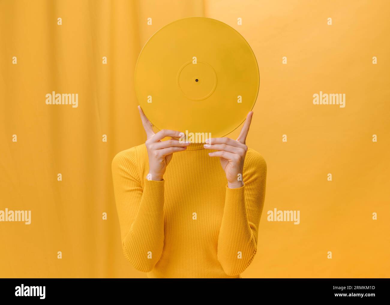Record vinyl front of face hi-res stock photography and images - Alamy