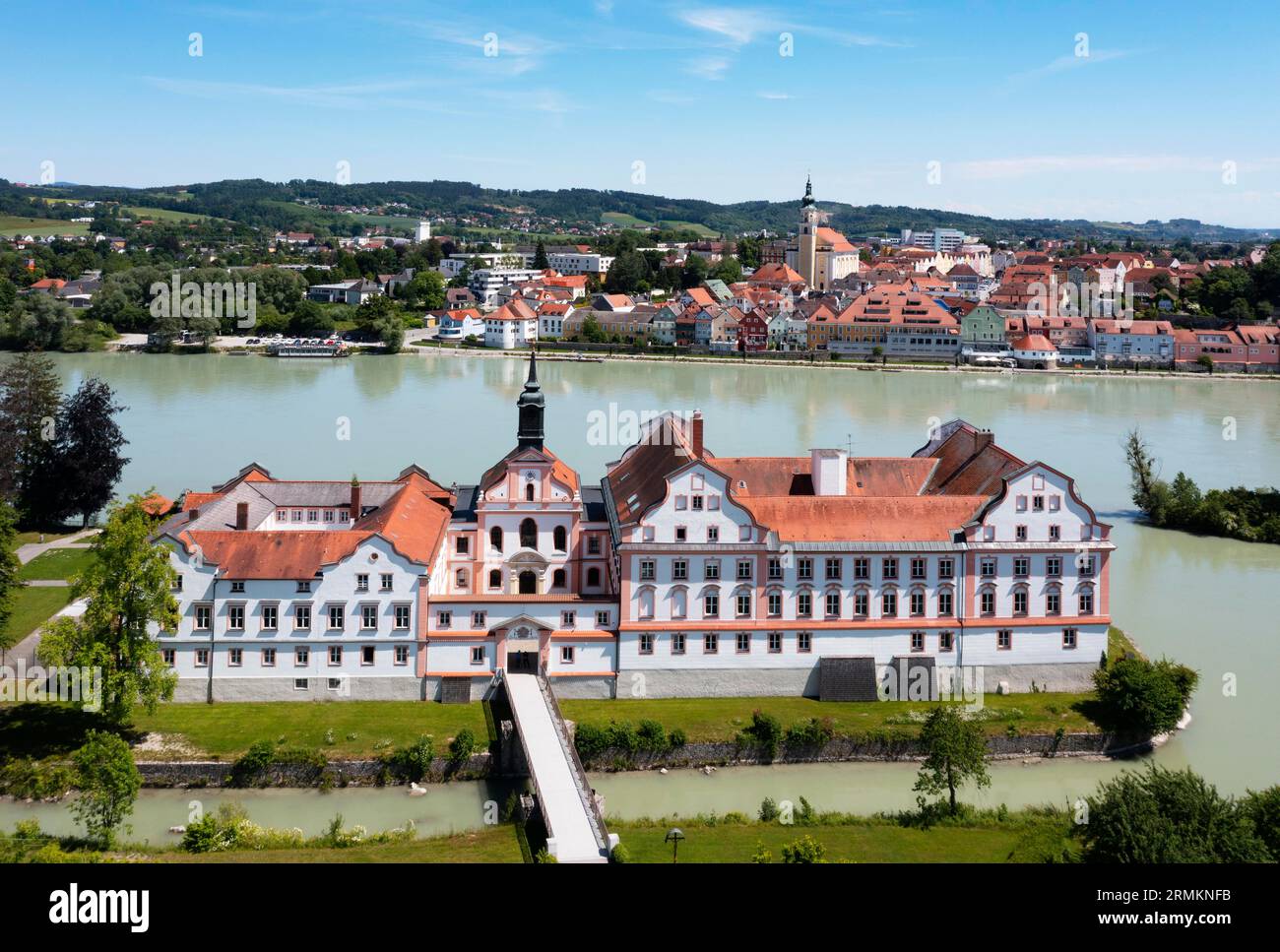 Drone shot, Neuhaus am Inn Castle with view to Schaerding, Neuhaus ...