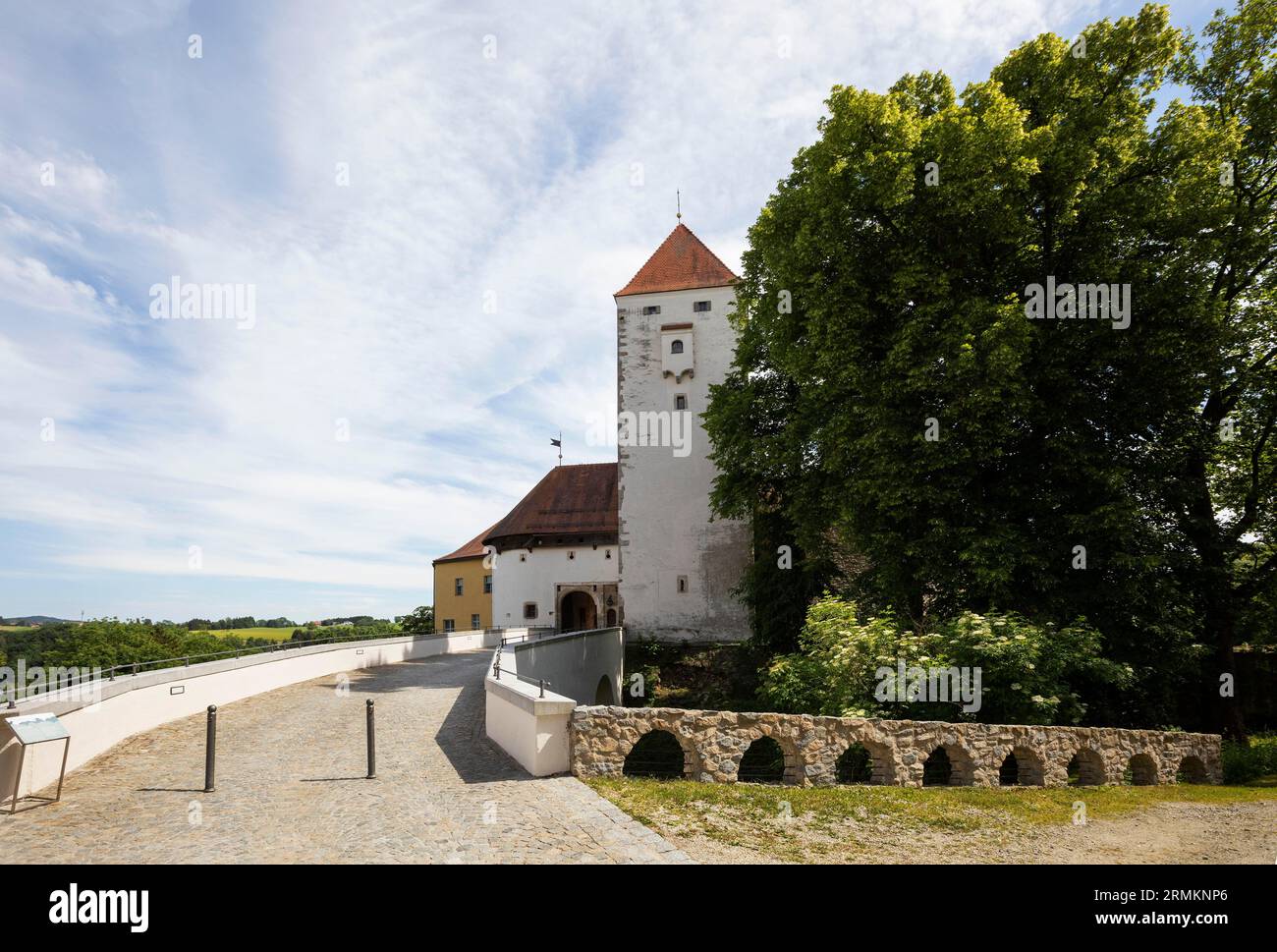 Stone bridge with bastion, Neuburg am Inn Castle, Neuburg am Inn, Lower ...