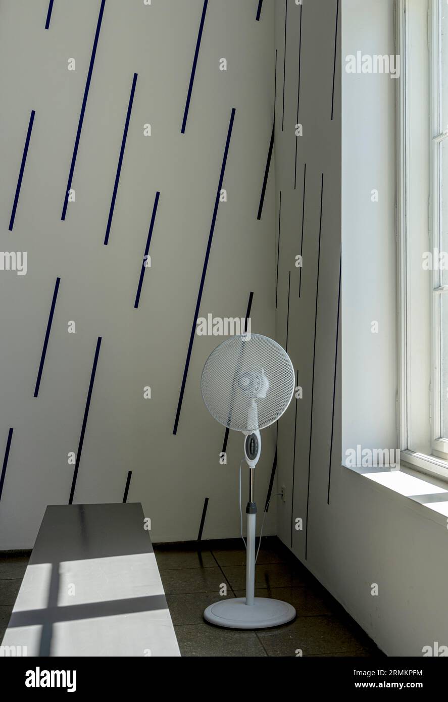 Room fan hi-res stock photography and images - Alamy