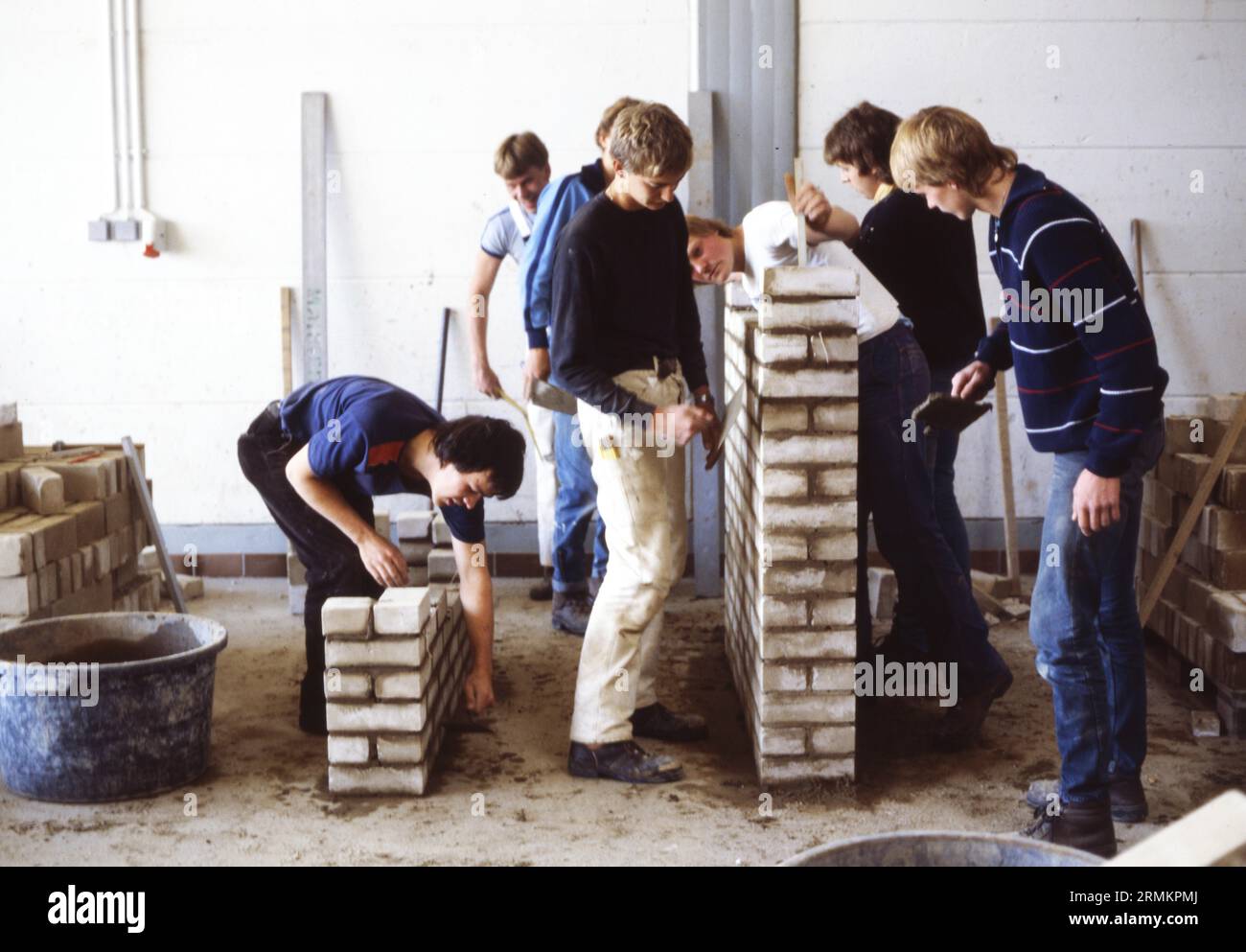 Vocational training bricklayers hi-res stock photography and images - Alamy