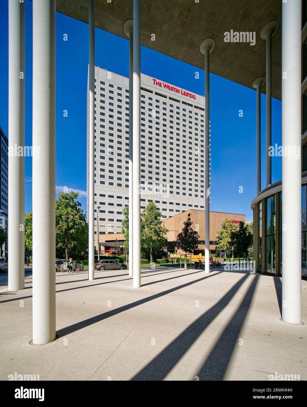 Saeulengarten, SAB-Forum, new building Saechsische Aufbaubank, Hotel ...