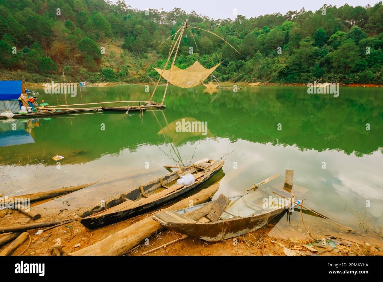 Da Lat scenery Vietnam scenery beautiful scenery Da Lat in the mist ...