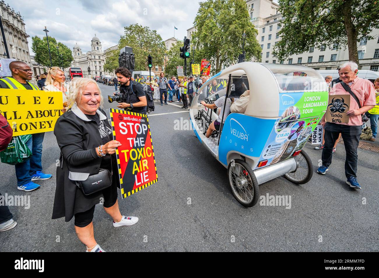 London, UK. 29th Aug, 2023. A stop the ULEZ (ultra low emission zone ...