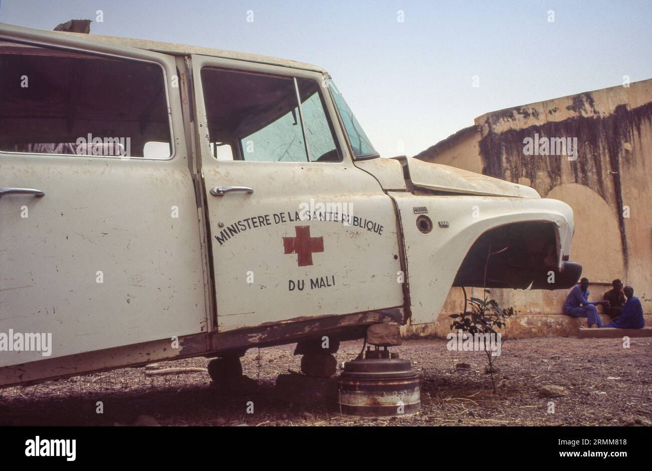Mali, a broken ambulance in front of the Dioila village clinic Stock ...