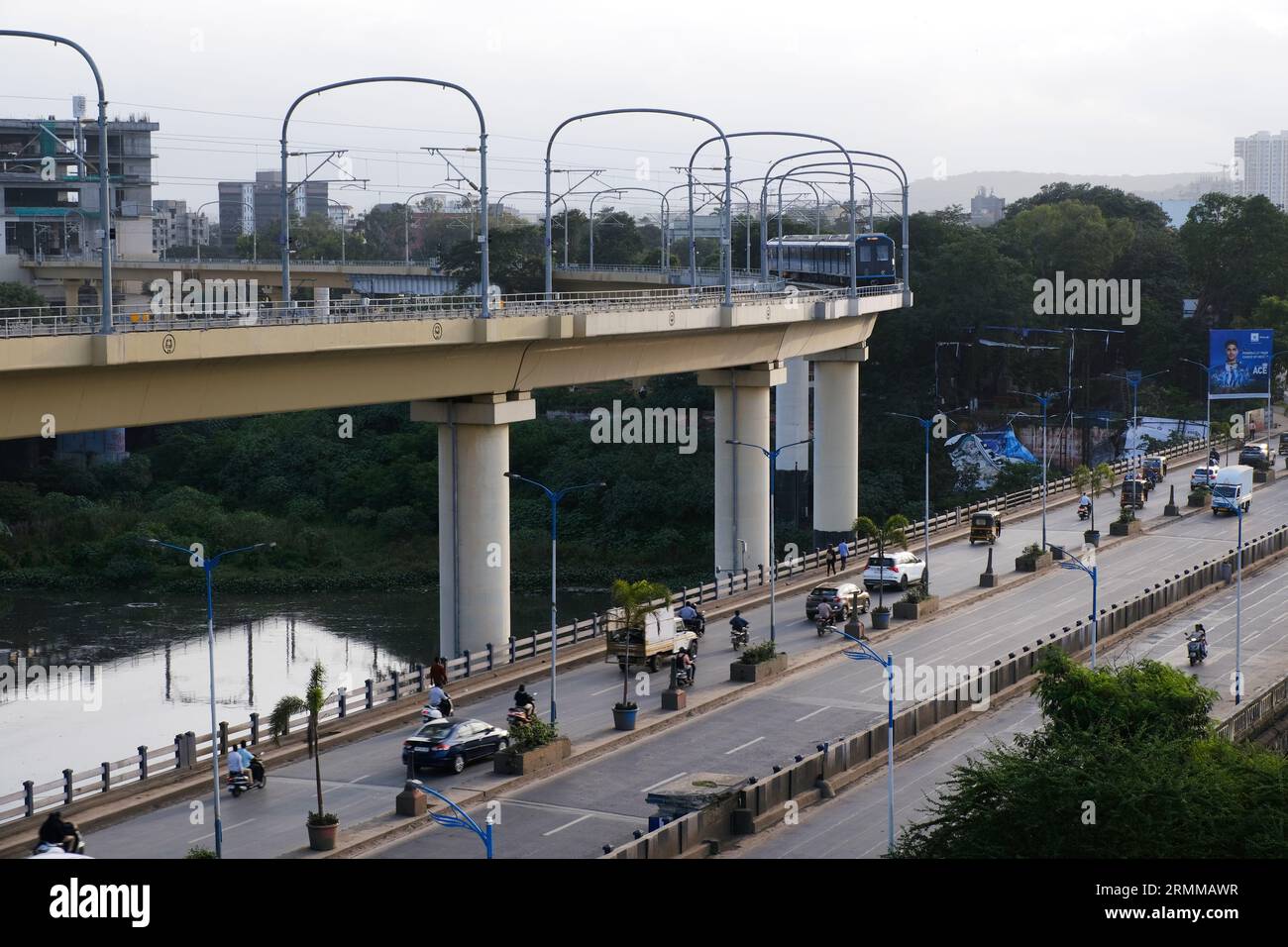 Pune city street hi-res stock photography and images - Alamy