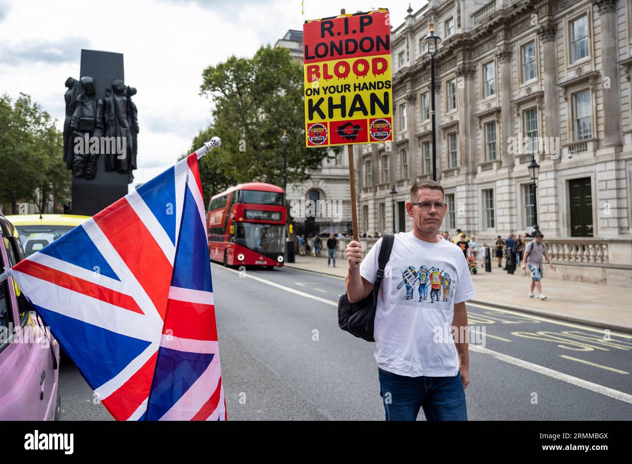 Stop ulez hi-res stock photography and images - Alamy