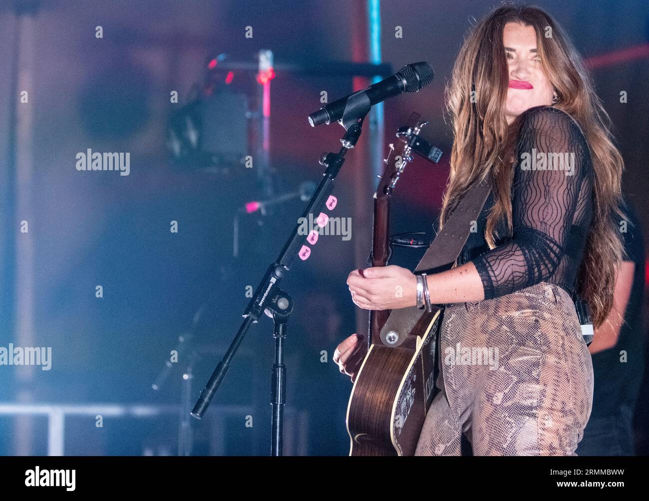 Tenille Townes at the long road festival 23 Stock Photo - Alamy