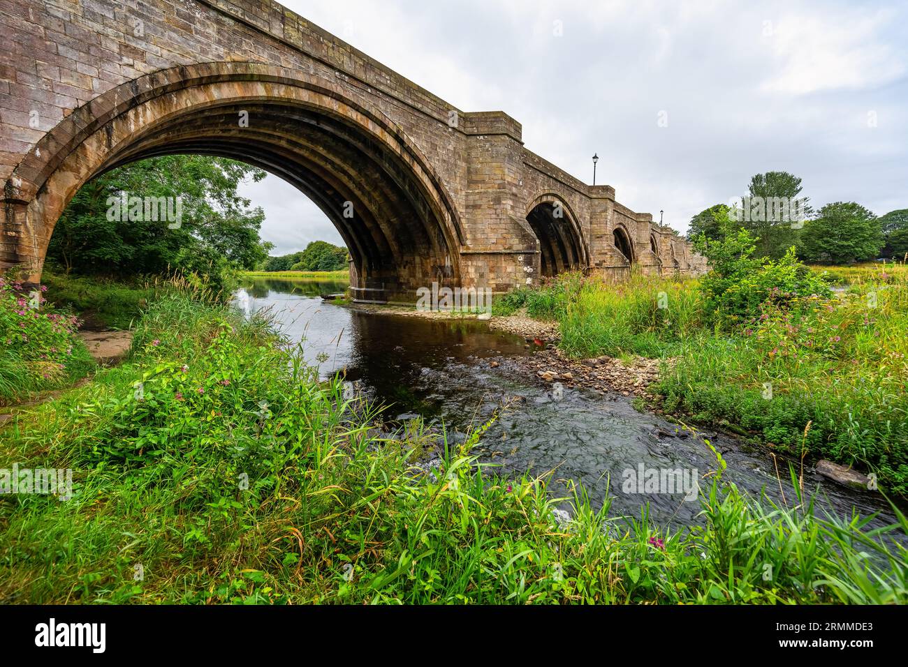 Medieval stone bridge over the River Dee, in the city of Aberdeen ...