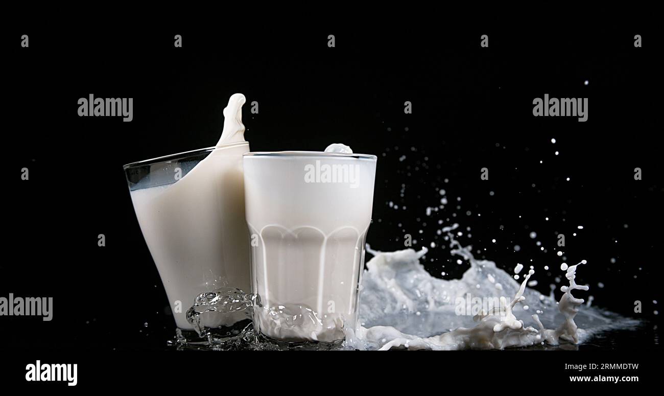 Glass milk splatching against hi-res stock photography and images - Alamy