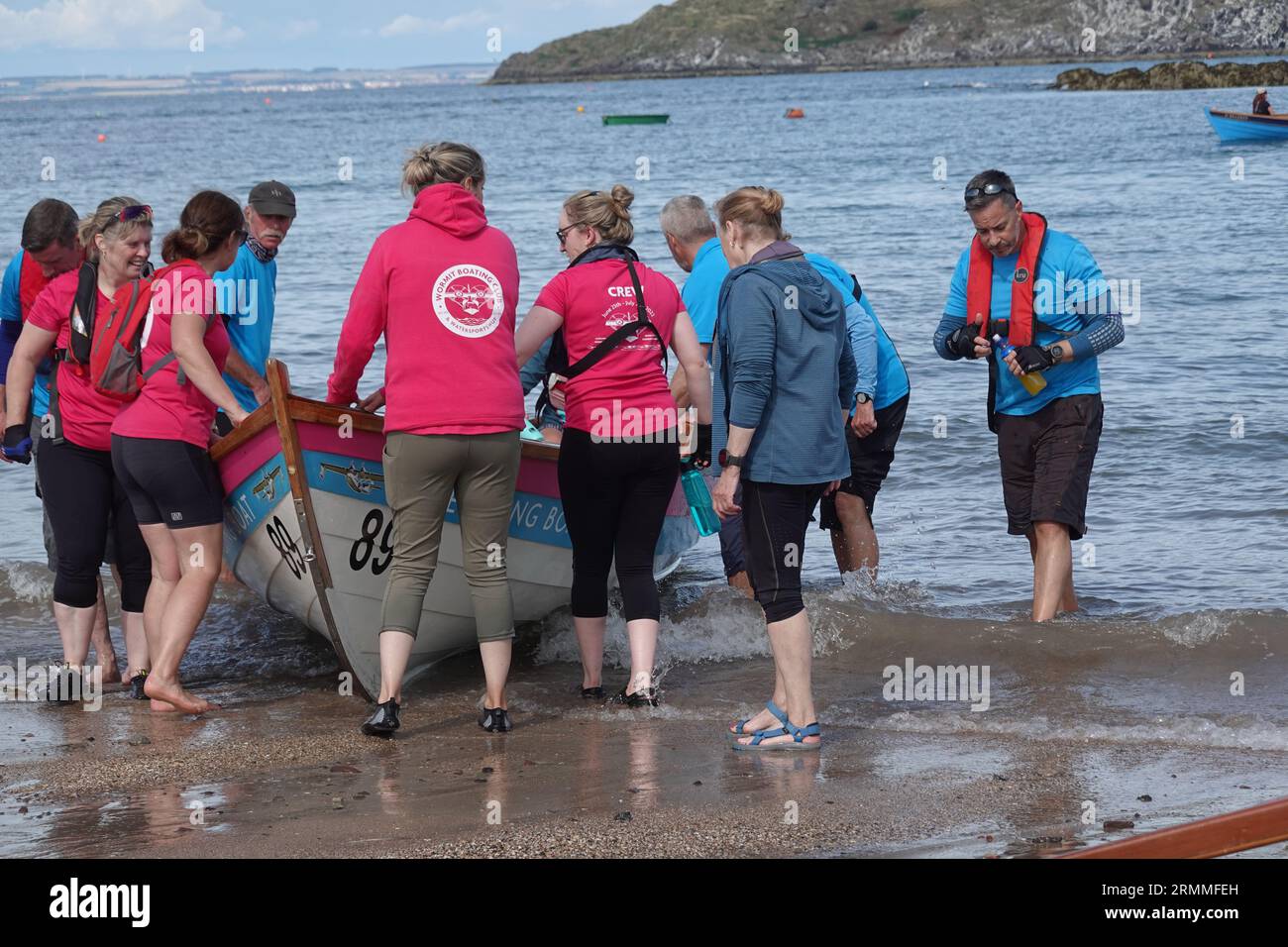 St Ayles Skiff with competitors at North Berwick Rowing Regatta Stock ...