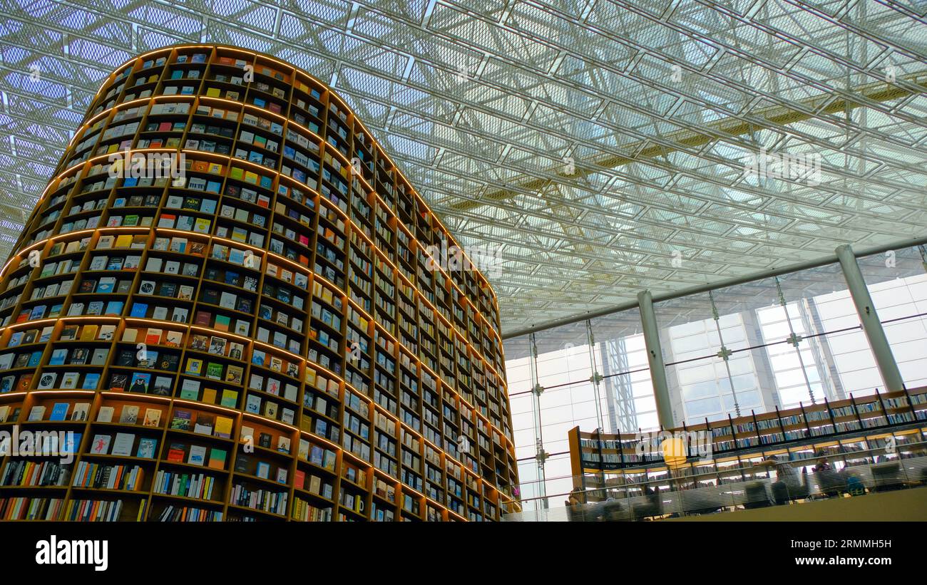 Starfield Library at COEX Mall in Seoul, South Korea Stock Photo - Alamy