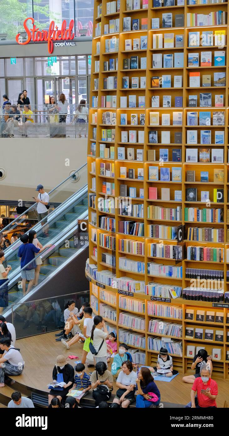 Starfield Library at COEX Mall in Seoul, South Korea Stock Photo - Alamy