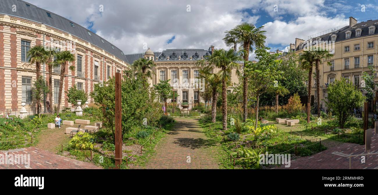 Paris, France - 08 26 2023: Bibliotheque Nationale de France Richelieu ...