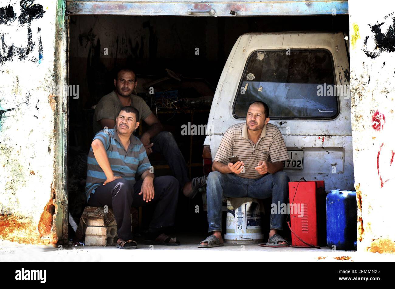 Ruined repair shop hi-res stock photography and images - Alamy
