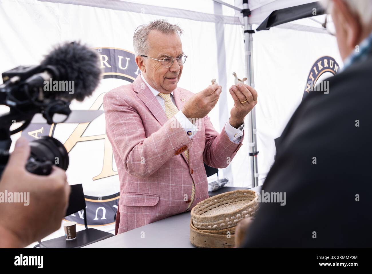 Knut Knutson, antiques expert, during the recording of Sveriges ...