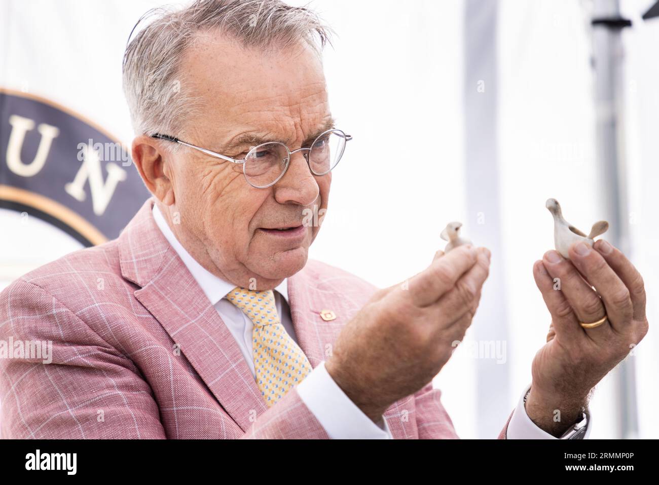 Knut Knutson, antiques expert, during the recording of Sveriges ...