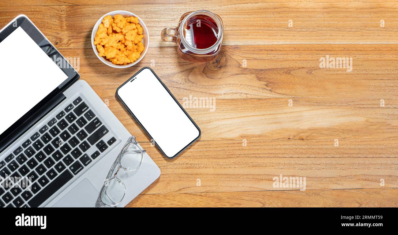 Flay lay, Top view office table desk with smart phone, keyboard, coffee ...