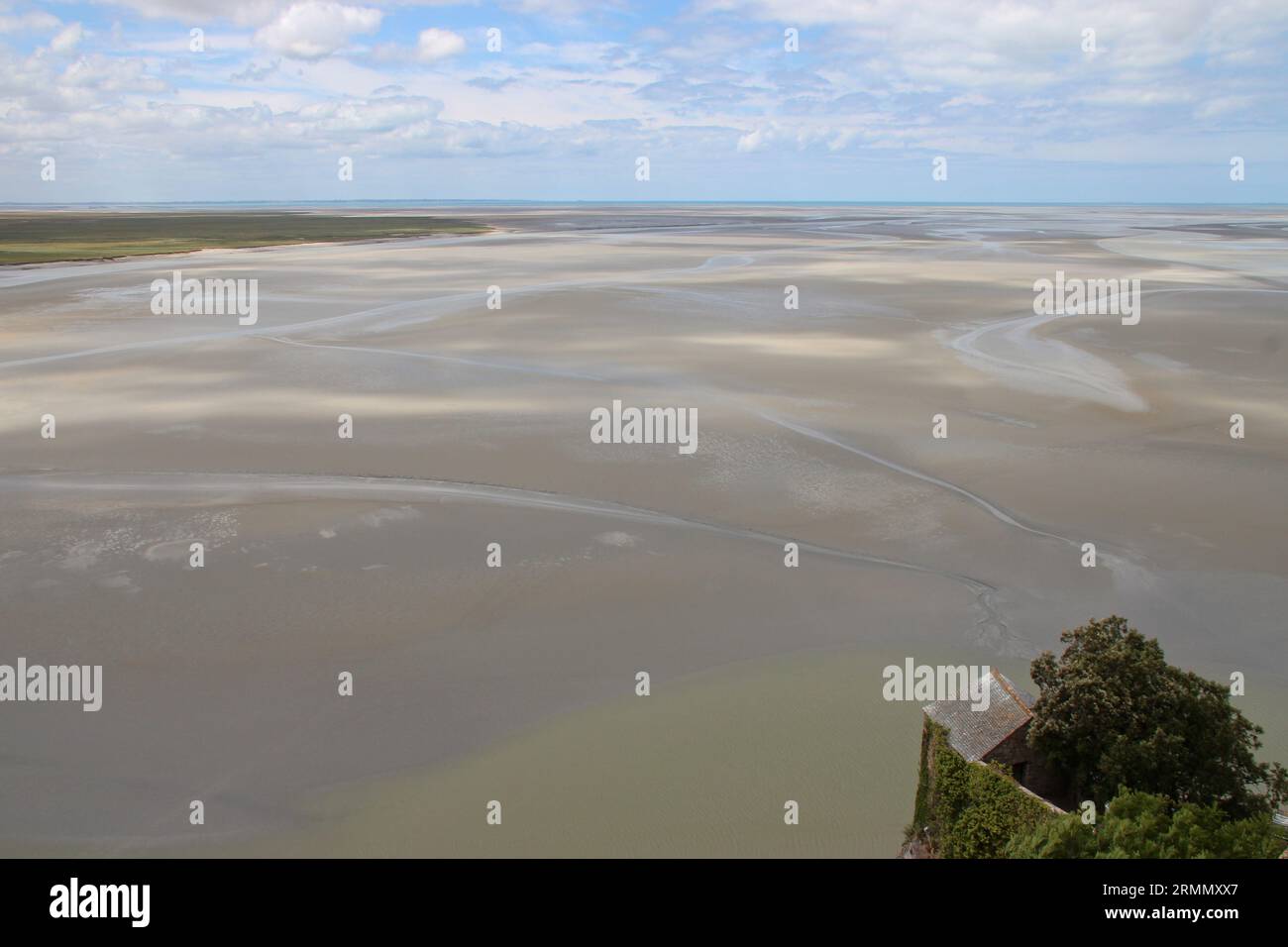 Mont saint michel normandie voyage france hi-res stock photography and ...