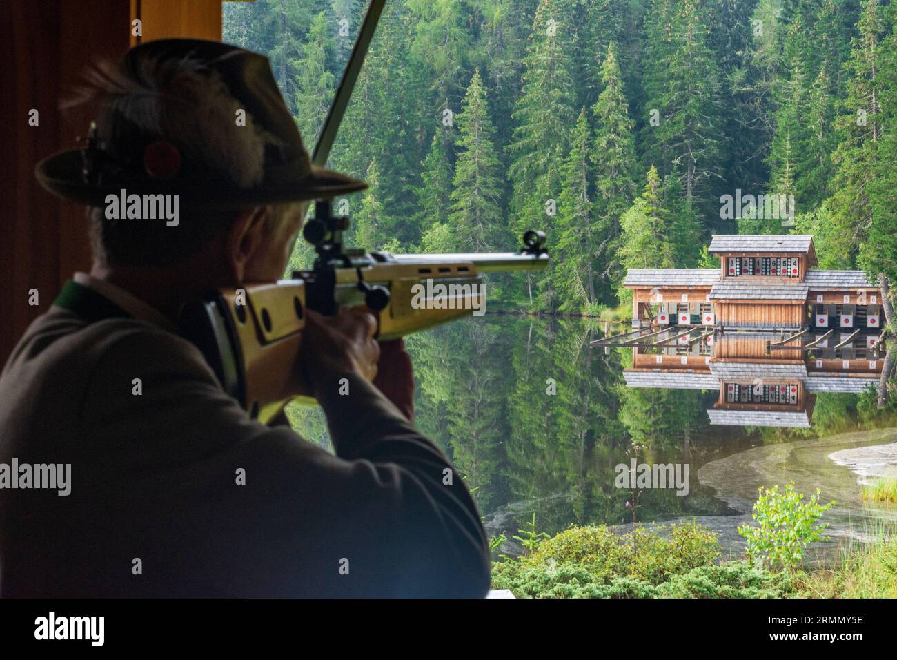 Hut for shooting water targets hi-res stock photography and images - Alamy