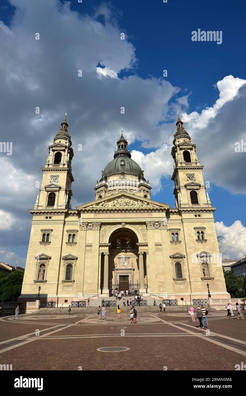 St stephens basilika hi-res stock photography and images - Alamy