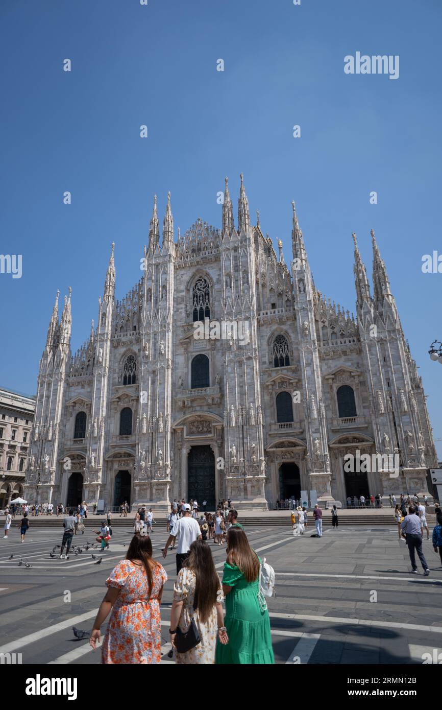 Milan, vittorio Emanuele II Gallery, leonardo da vinci, castello ...