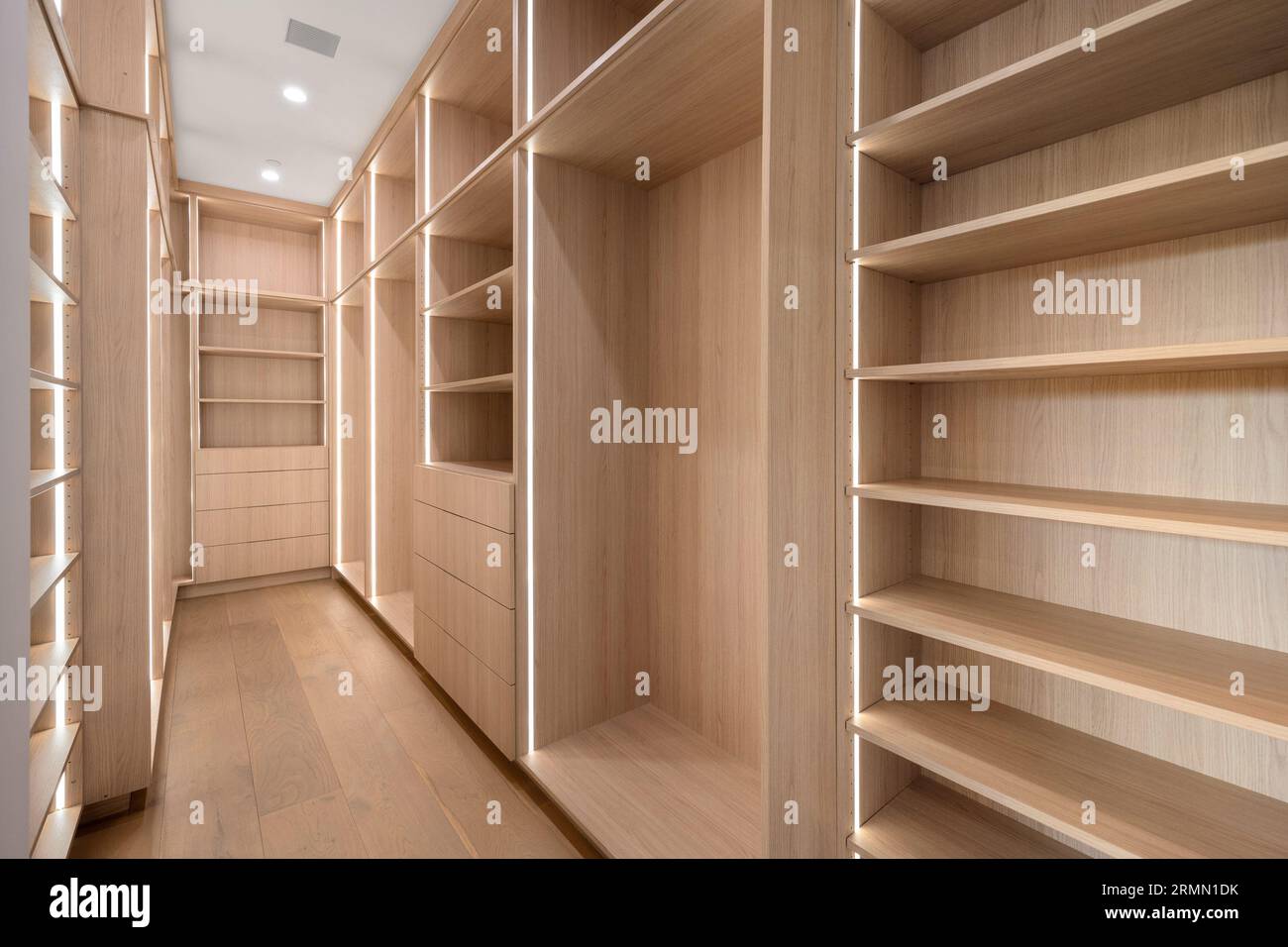 Featuring multiple shelves hi-res stock photography and images - Alamy