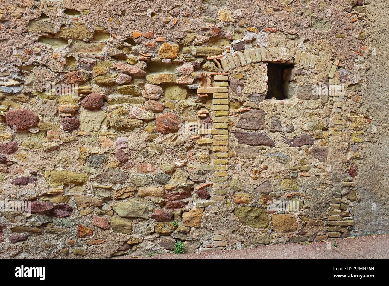 Terracotta brick stone masonry wall hi-res stock photography and images ...
