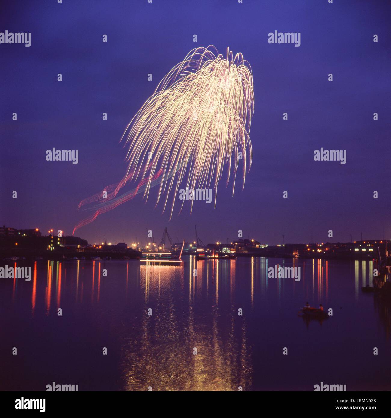 Exploding ships hi-res stock photography and images - Alamy