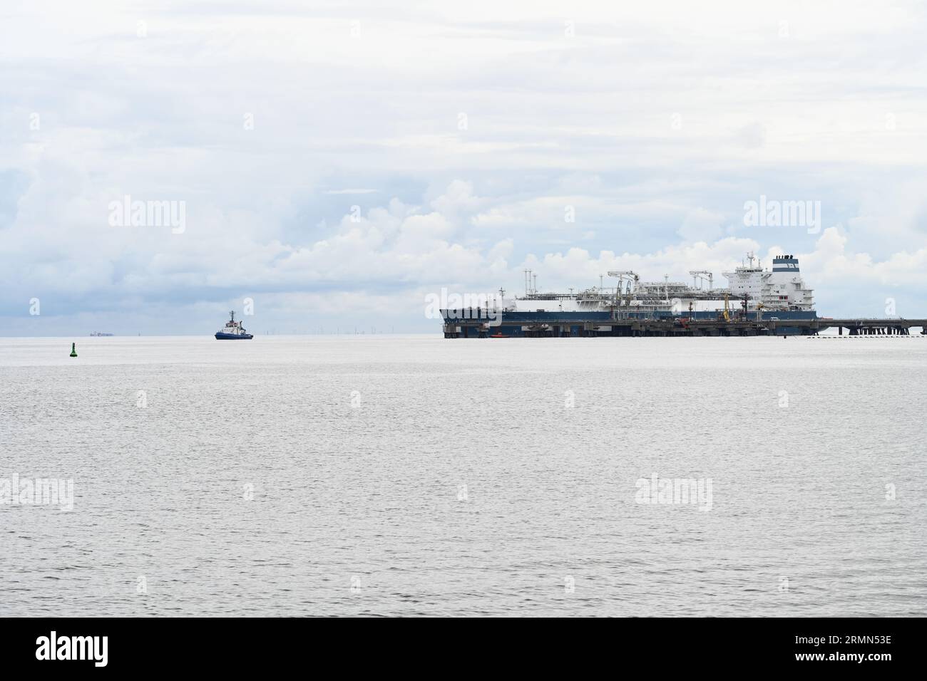 Wilhelmshaven, Germany. 29th Aug, 2023. The LNG terminal ship "Höegh ...