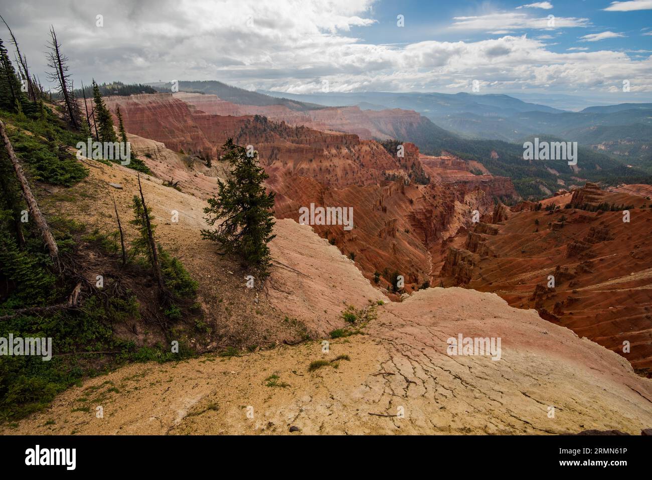 The beautiful cliffs and colors of Cedar Breaks National Monument.in ...