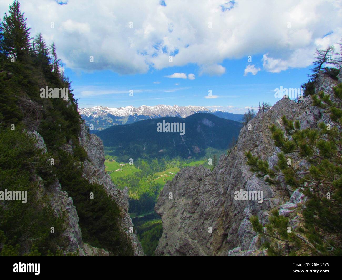 Mountain range in the Karavanke mountains with mountains Kladivo and ...
