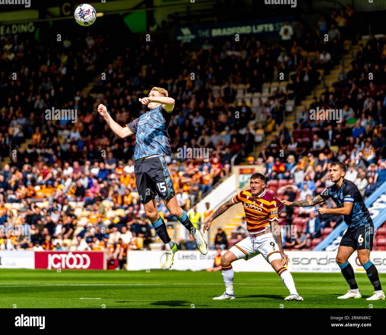 Efl luke offord hi-res stock photography and images - Alamy