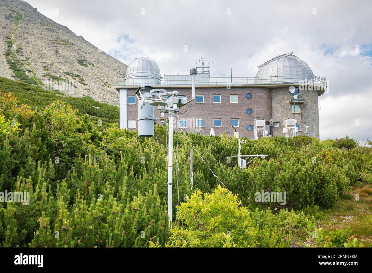 Weather station instruments hi-res stock photography and images - Alamy