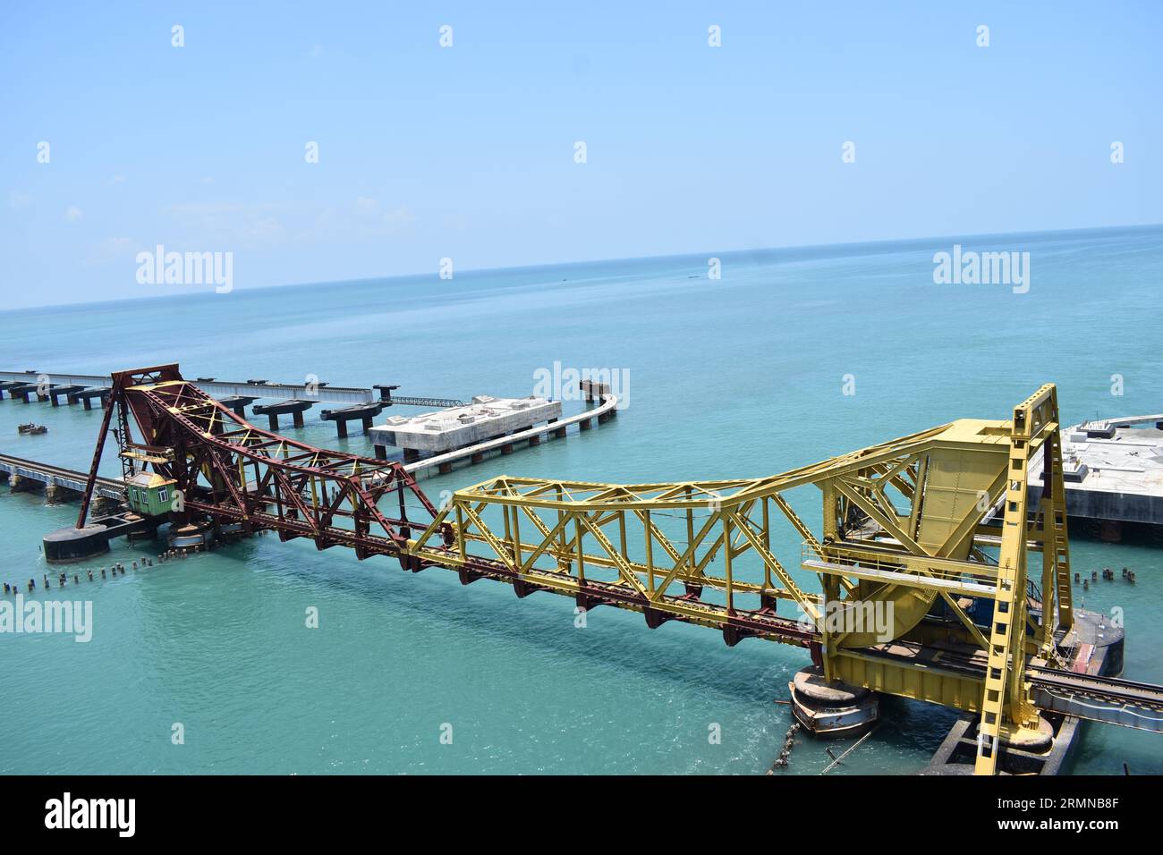 Pamban bridges hi-res stock photography and images - Alamy