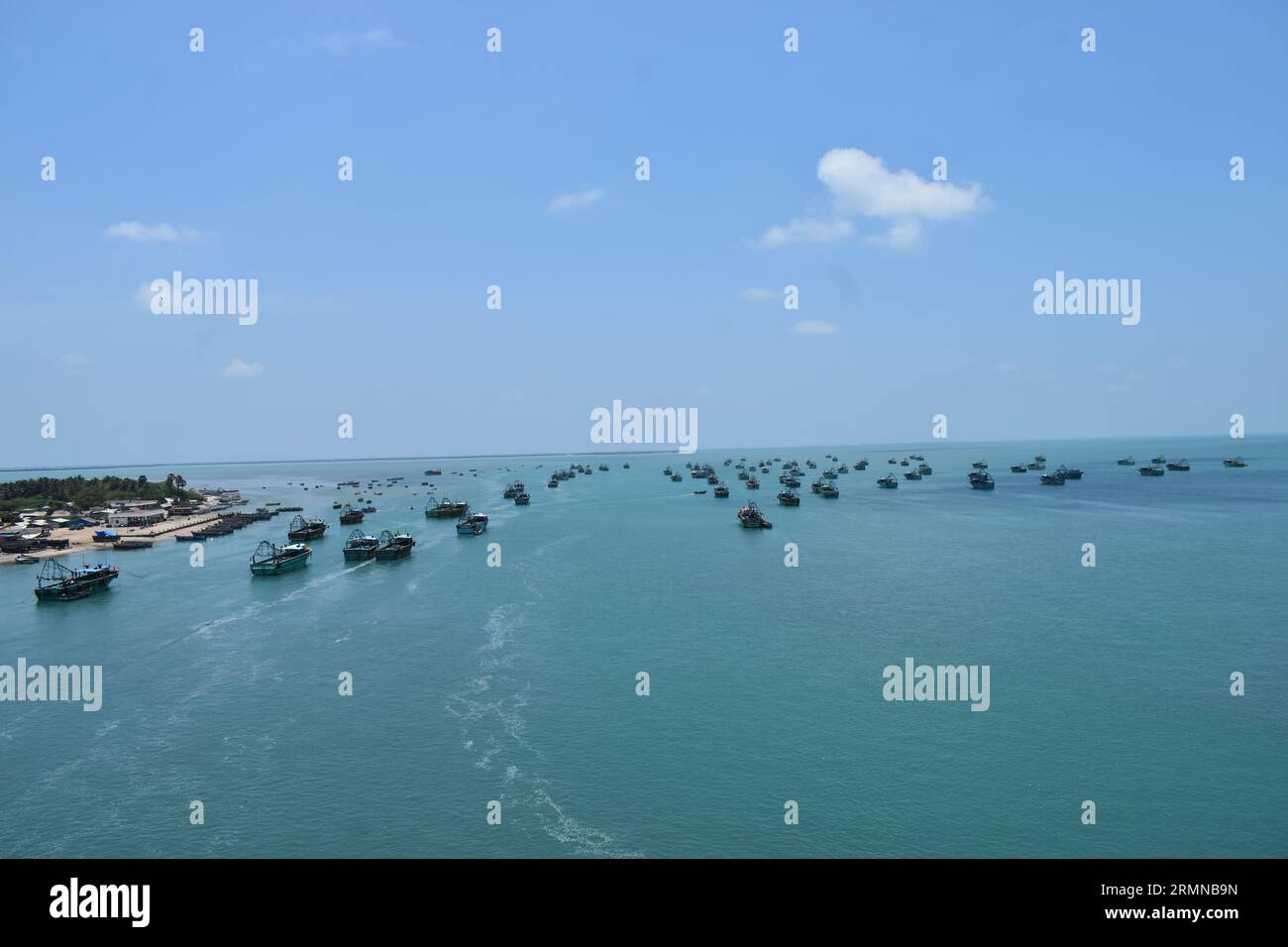 Pamban bridges hi-res stock photography and images - Alamy